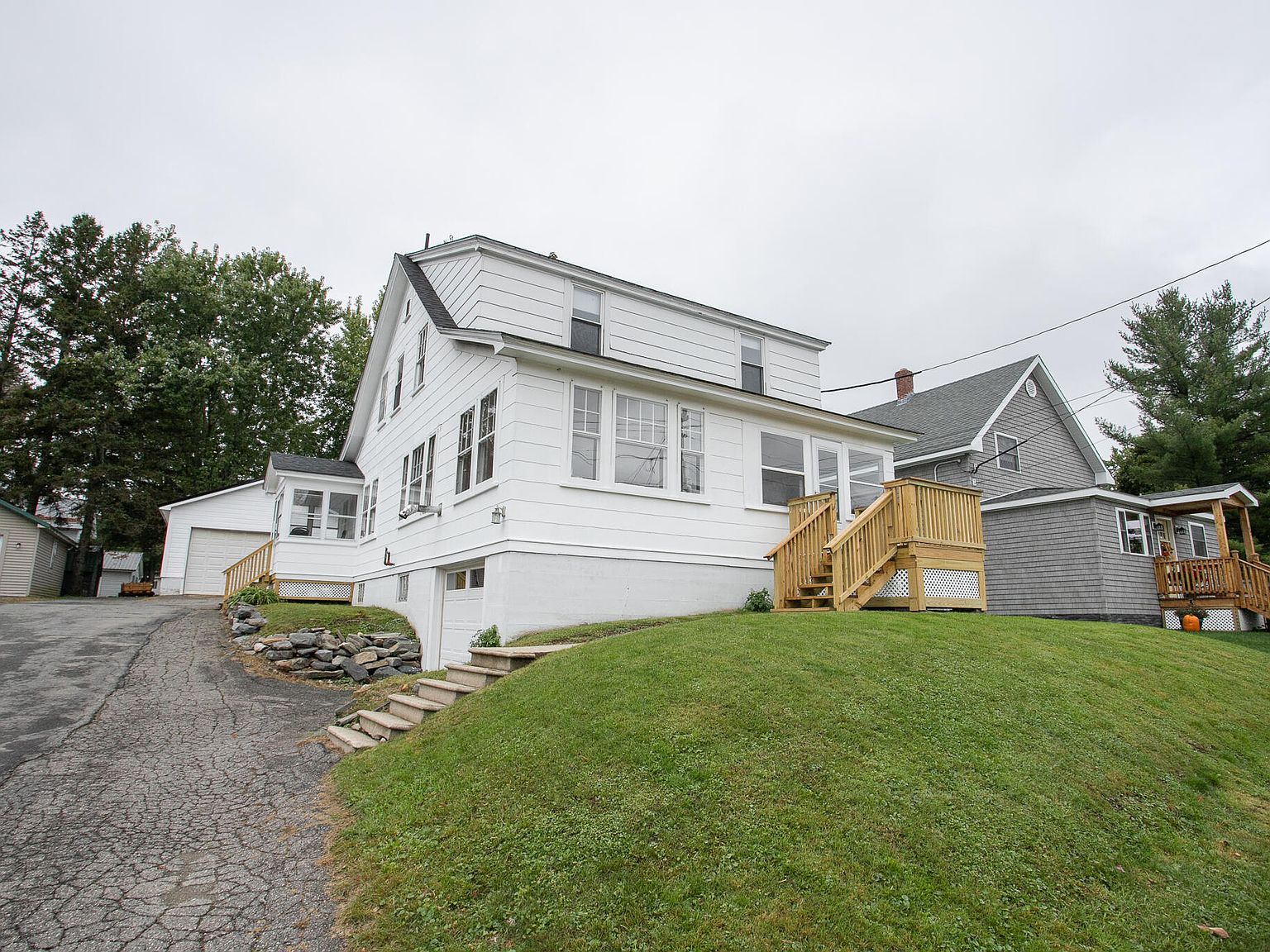 40 Spruce Street, East Millinocket, ME 04430 | MLS #1574891 | Zillow