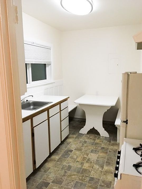 Madison Court - 1509 E Madison St Seattle WA (4 units available) | Zillow