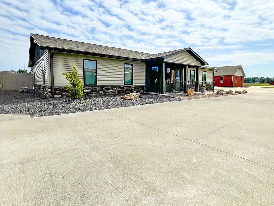 2 Corporate Dr, Dexter, MO 63841 | MLS #15435 | Zillow