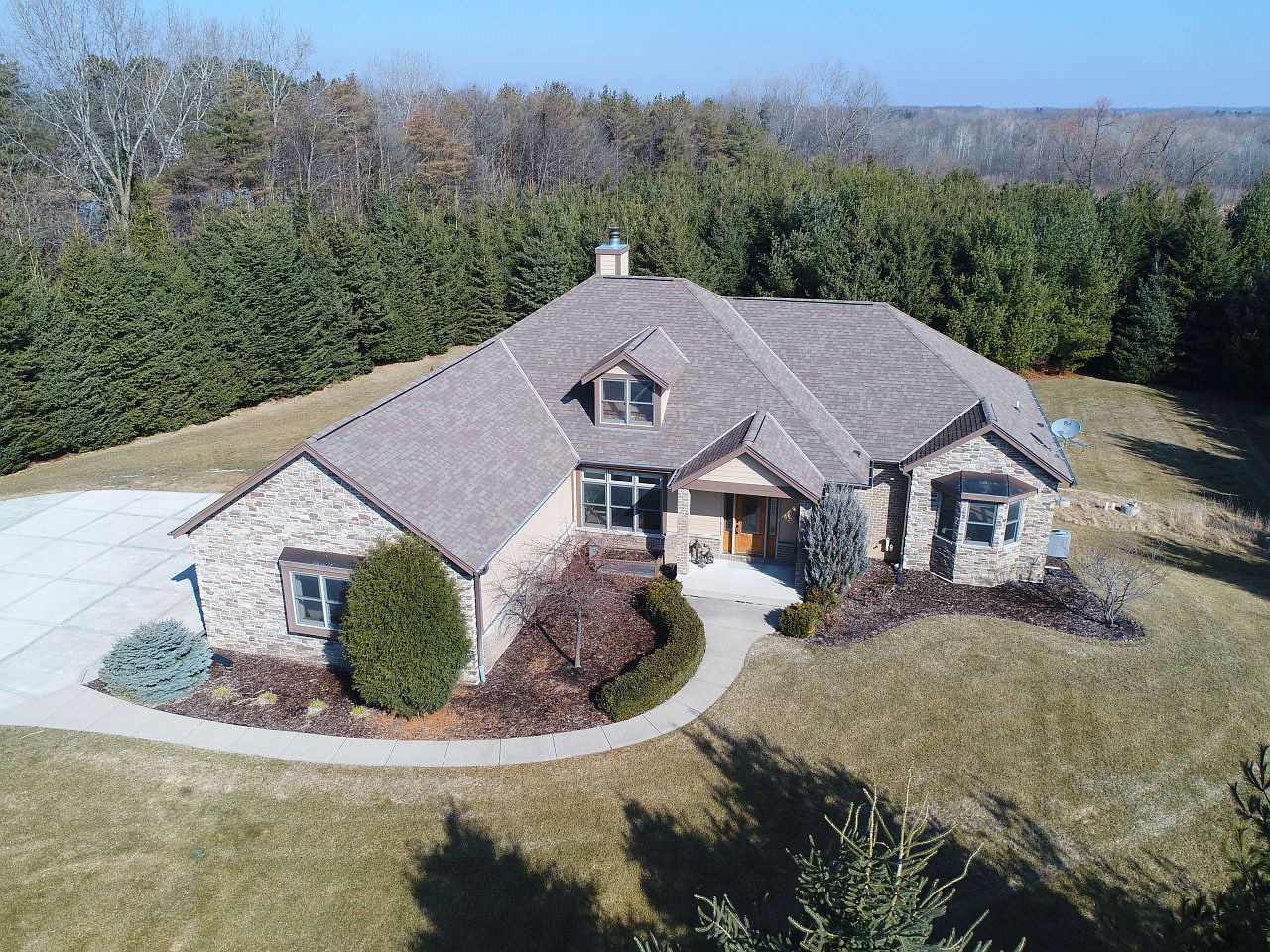 N80W23160 Plainview Rd, Lisbon, WI 53089 | Zillow