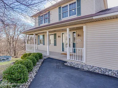 1042 W Oak St Old Forge PA | Zillow