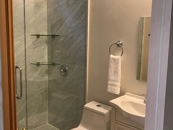 5924 Pitt St #1, New Orleans, LA 70115 | Zillow