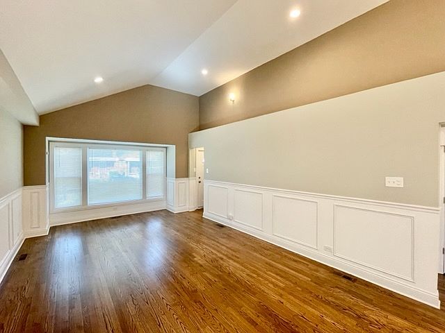 8953 S East End Ave, Chicago, IL 60617 | MLS #11851524 | Zillow