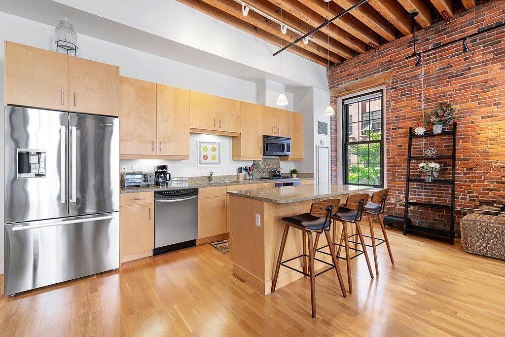 99-105 Broad St #2C, Boston, MA 02110 | Zillow