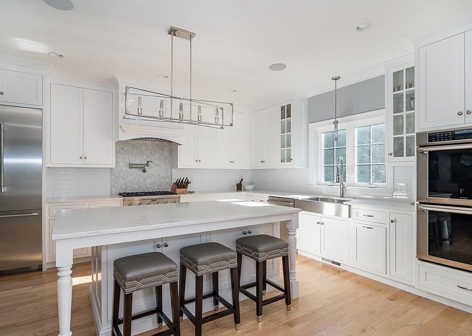 88 Manor Ave, Wellesley, MA 02482 | Zillow