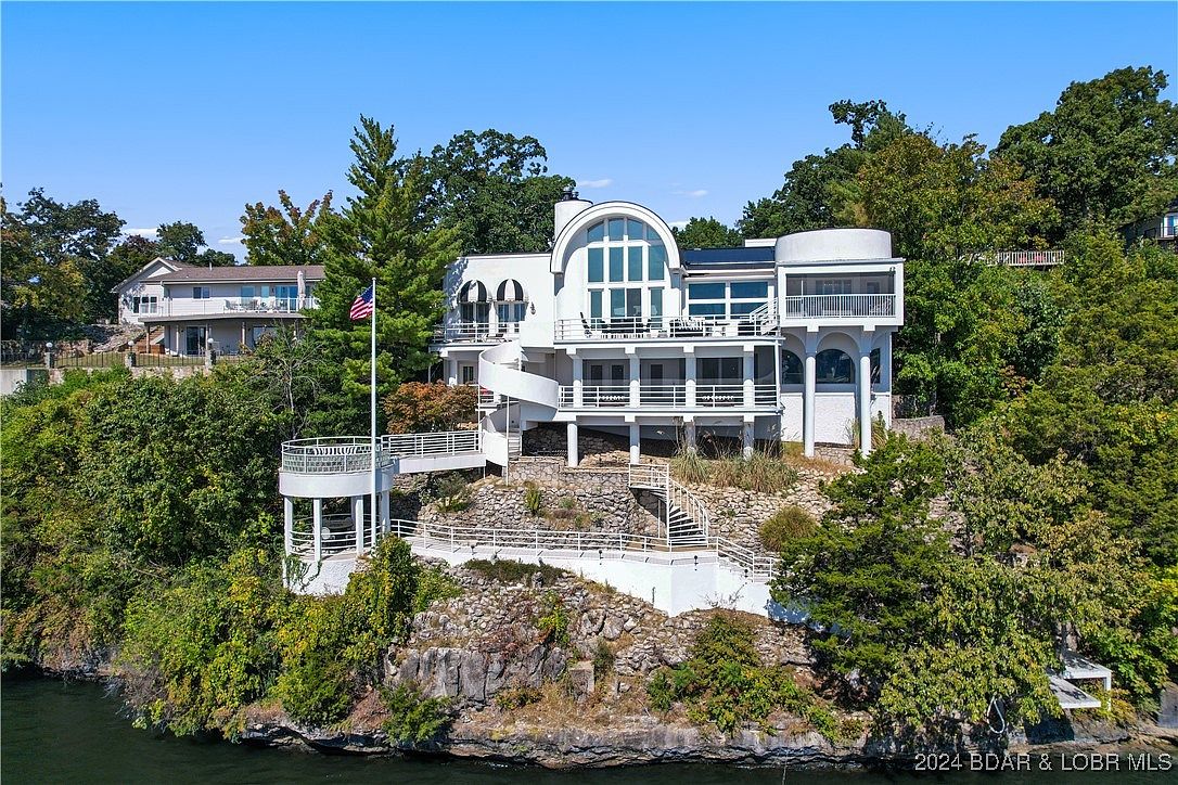 648 Black Hawk Dr, Lake Ozark, MO 65049 | Zillow