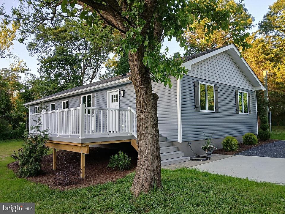 190 Lisa Ln, Shenandoah, VA 22849 | MLS #VAPA2006426 | Zillow