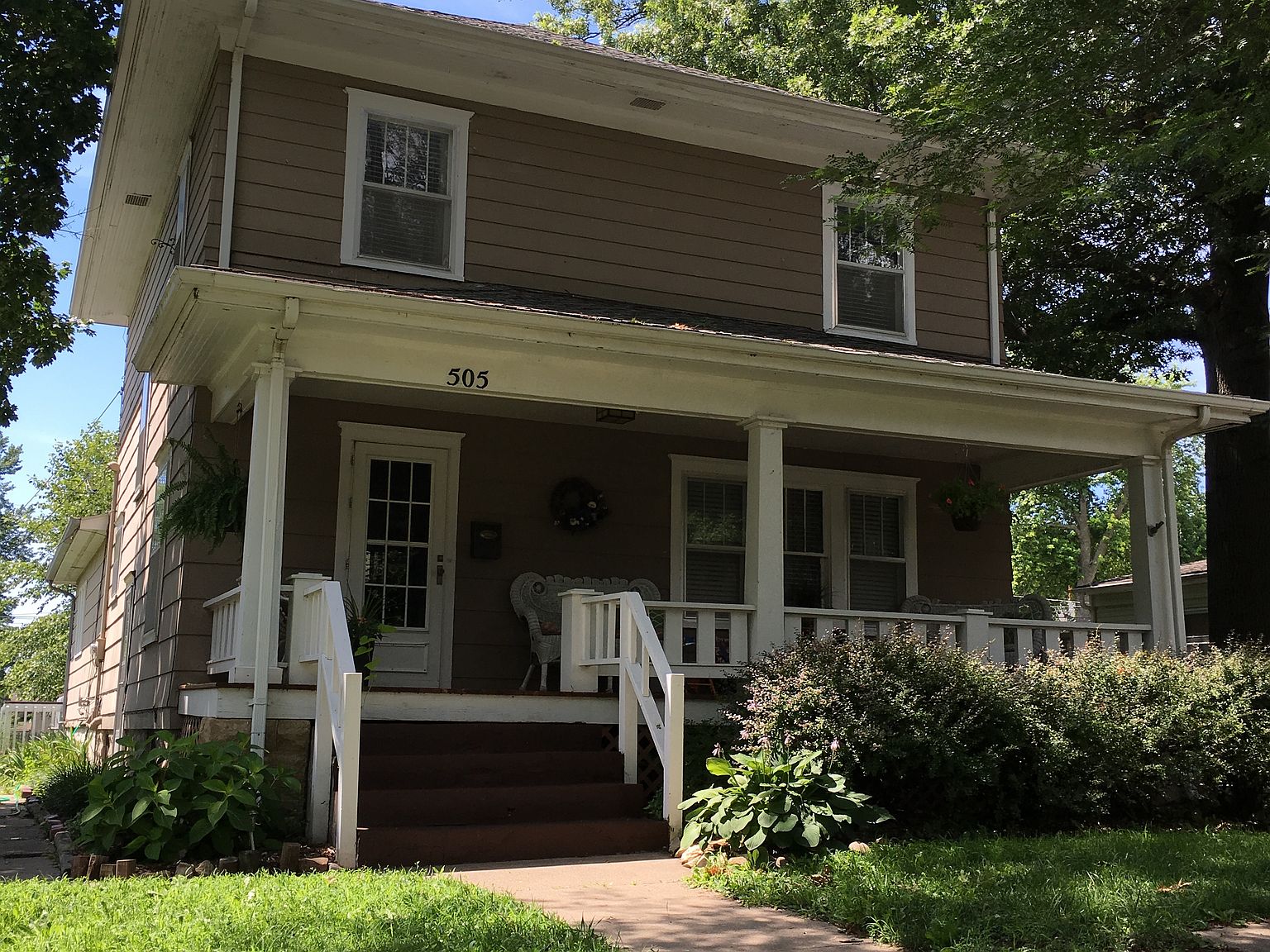 505 Kickapoo St, Hiawatha, KS 66434 | Zillow