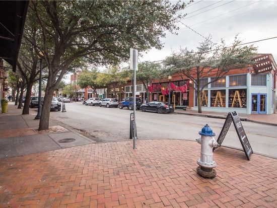 516 W 7th St, Dallas, TX 75208 | Zillow