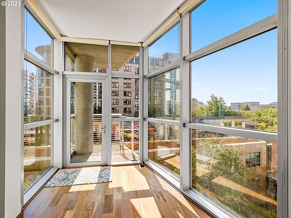 922 NW 11th Ave APT 415, Portland, OR 97209 | MLS #23253962 | Zillow