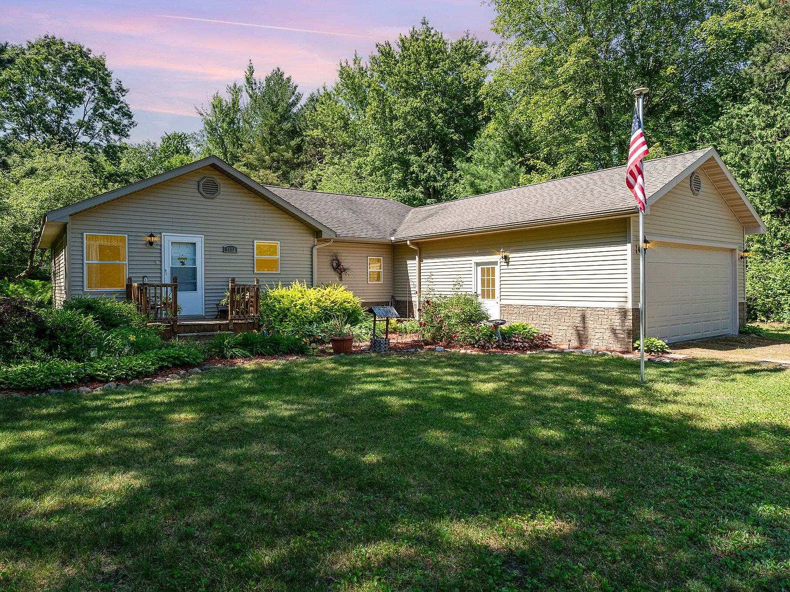 2872 E Mier Rd, Midland, MI 48642 | Zillow
