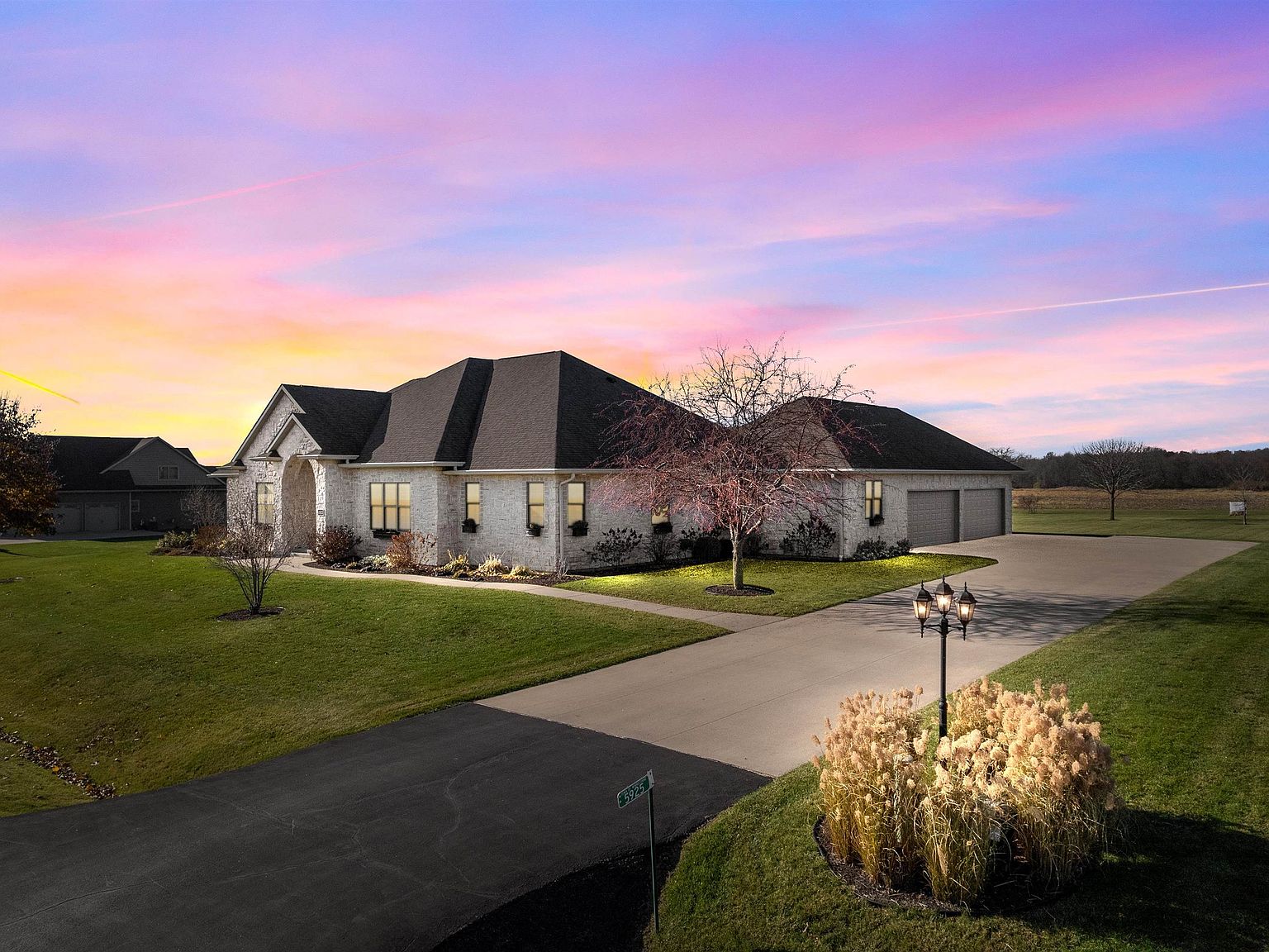 5925 Valentine Dr, Winneconne, WI 54986 | MLS #50284240 | Zillow