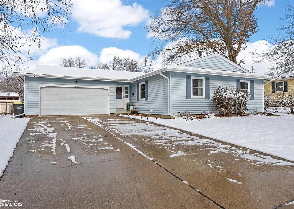 3304 Sweet Briar Ave, Iowa City, IA 52245 | Zillow