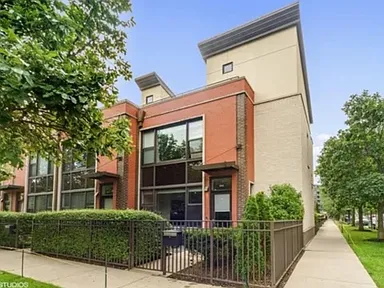945 N Howe St Chicago IL | Zillow
