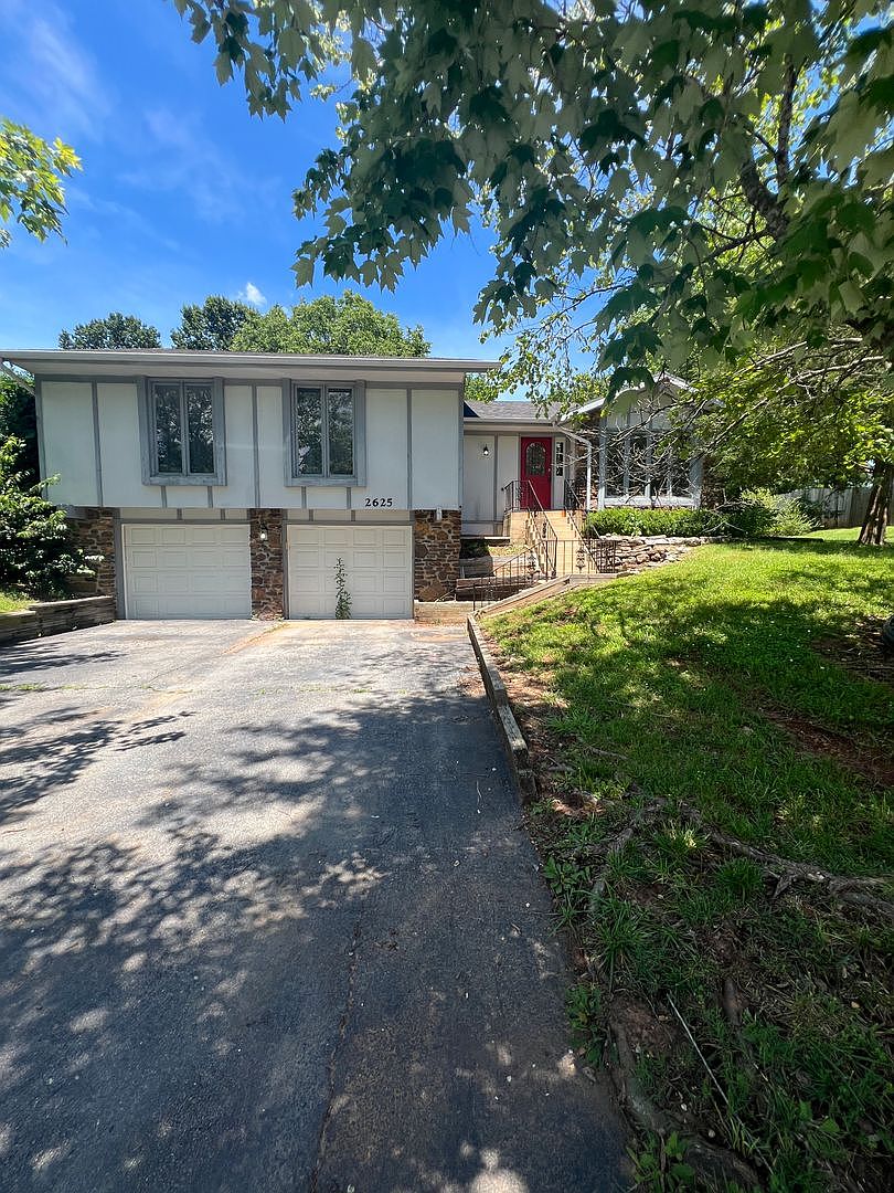2625 W Sexton St, Springfield, MO 65810 | Zillow