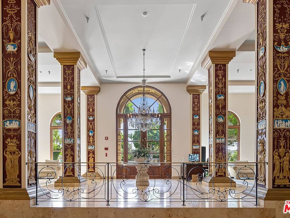 9249 Burton Way Beverly Hills CA | Zillow