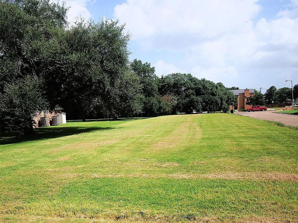 2829 Golf Crest Dr, Wharton, TX 77488 | MLS #45997001 | Zillow