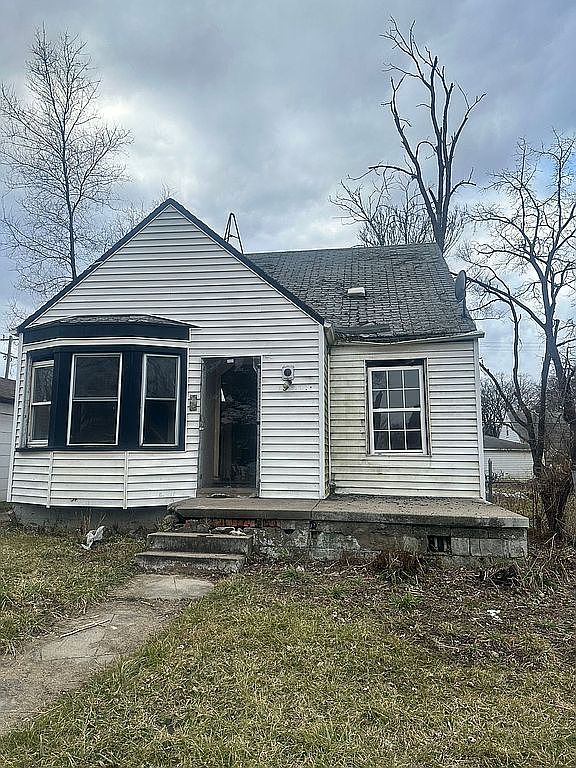 15335 Strathmoor St, Detroit, MI 48227 | Zillow