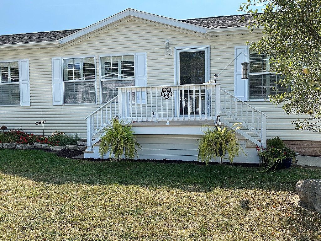 3587 Crystal Ridge Dr Milford MI 48380 Zillow