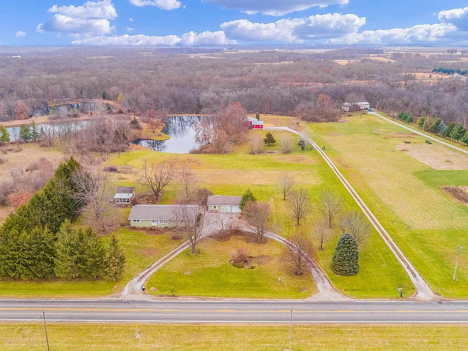 404 Carlock Rd, Carlock, IL 61725 | Zillow