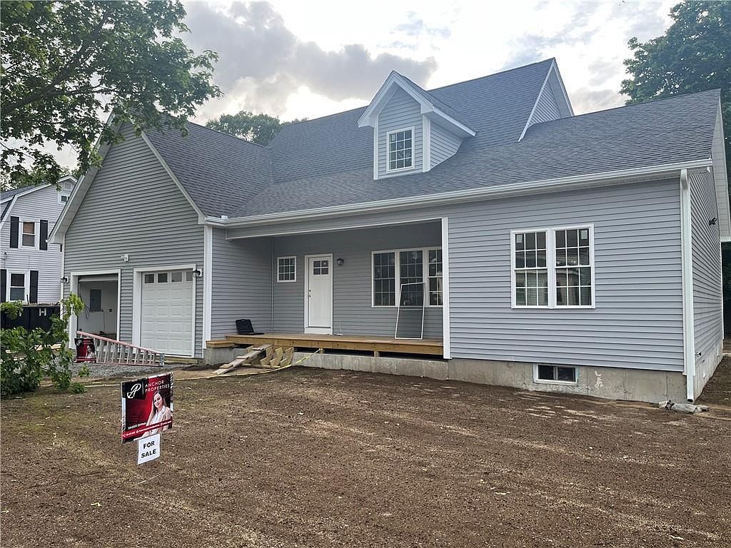 39 Blake St, Warwick, RI 02889 | Zillow