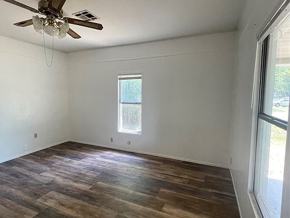 718 E 14th St, Ada, OK 74820 | MLS #2326952 | Zillow