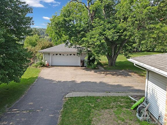 5685 Brooklyn Rd, Jackson, MI 49201 | MLS #20230055326 | Zillow