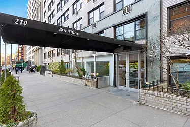 210 East 15th Street #14B in Gramercy Park, Manhattan | StreetEasy