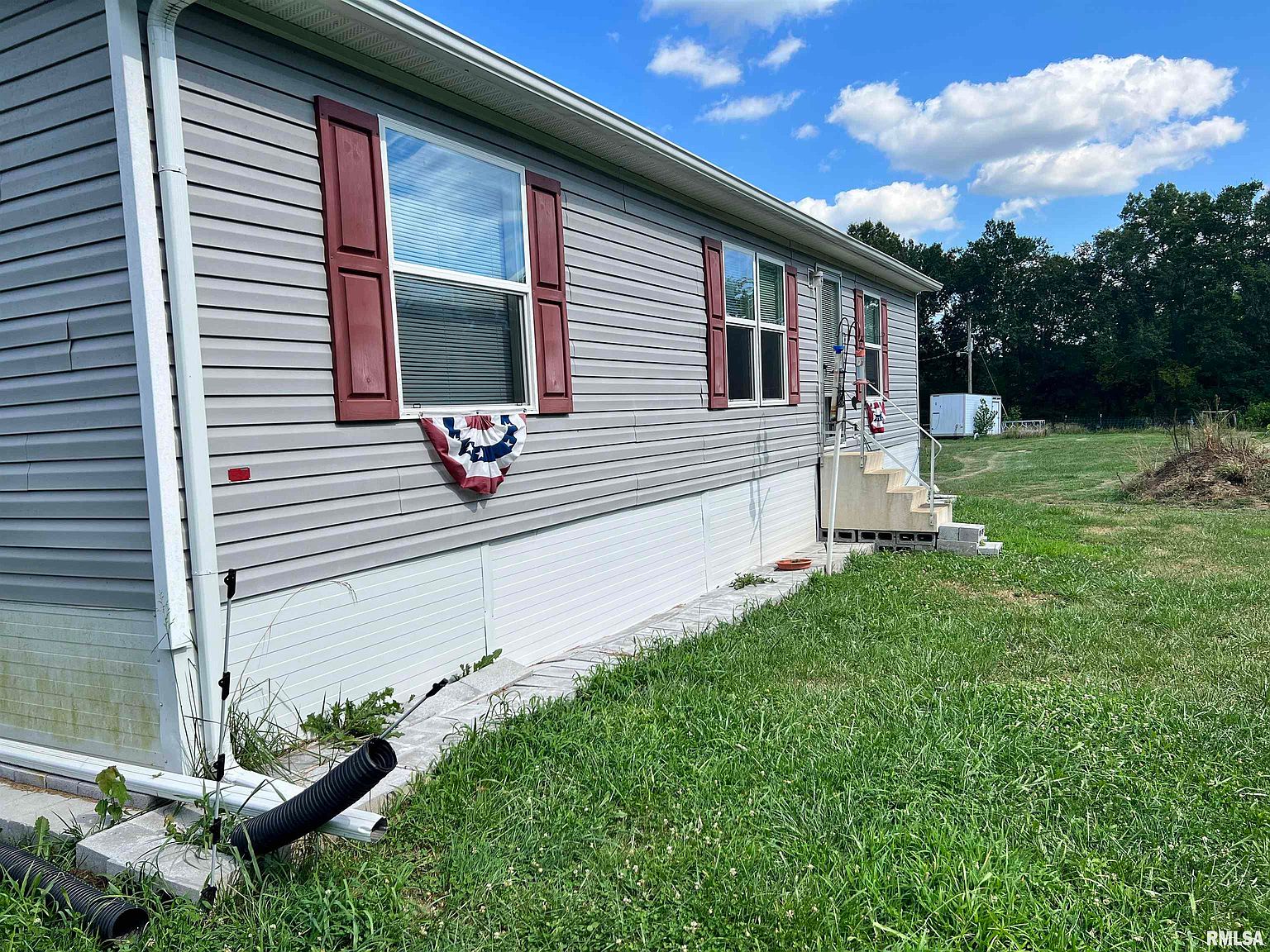 14396 E Beal Rd, Texico, IL 62889 | Zillow