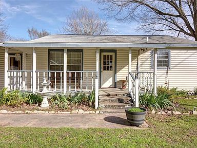500 Whitehead St, Smithville, TX 78957 | Zillow