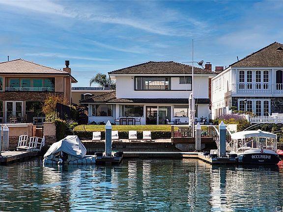 11 Harbor Is, Newport Beach, CA 92660 | MLS #NP22065192 | Zillow