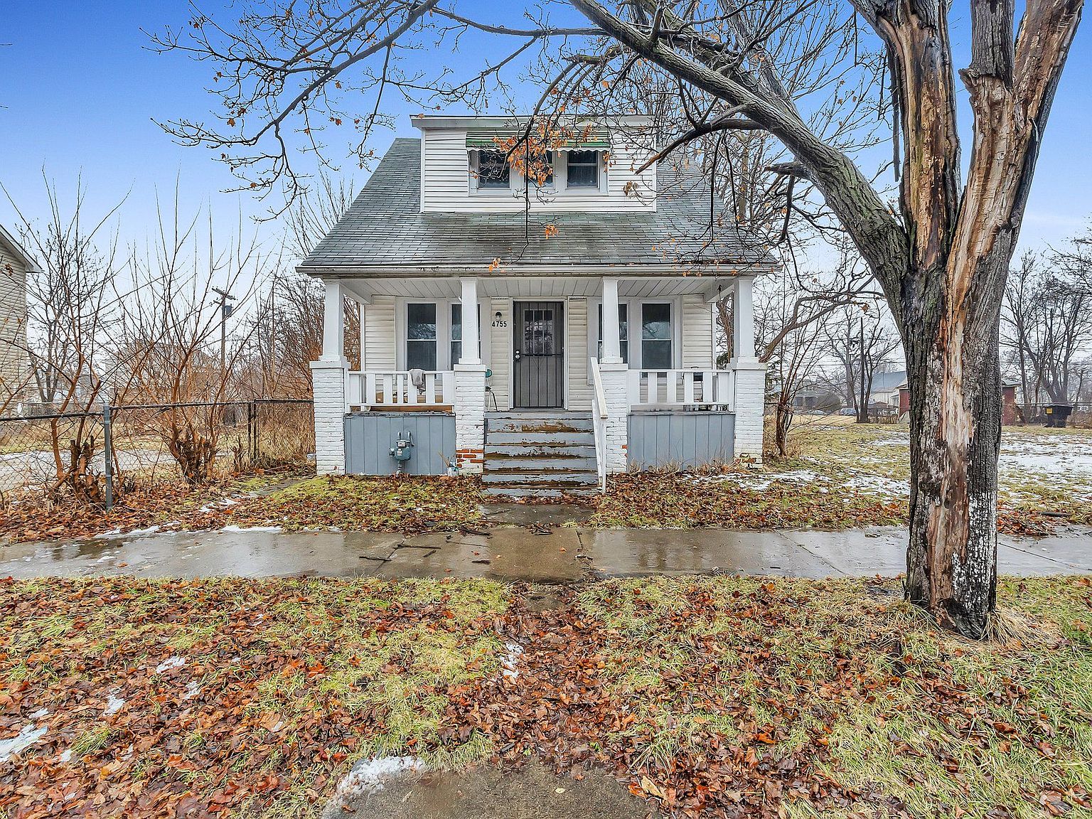 4755 S Holcomb St W, Detroit, MI 48214 | MLS #20250007703 | Zillow
