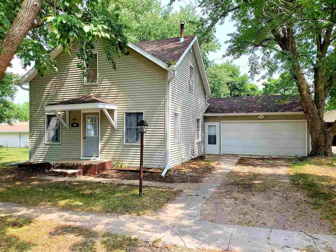 204 N Sleeper St, Everly, IA 51338 | Zillow