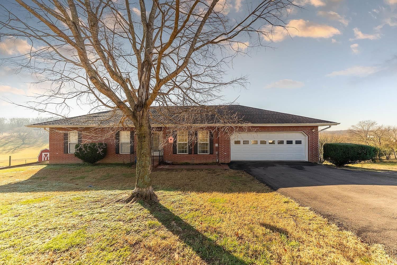 9044 State Highway 142 E, Thayer, MO 65791 | Zillow