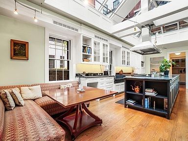 59 Mount Vernon St, Boston, MA 02108 | Zillow