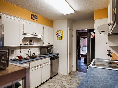 2209 West St, Conway, AR 72032 | Zillow