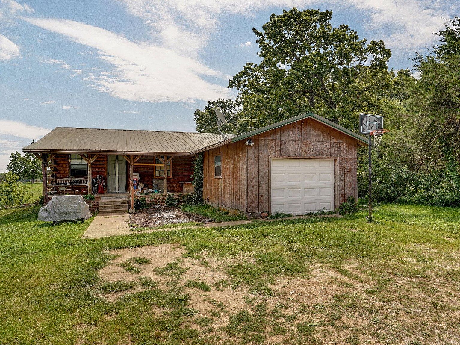 10798 Lawrence 2030, Miller, MO 65707 | Zillow