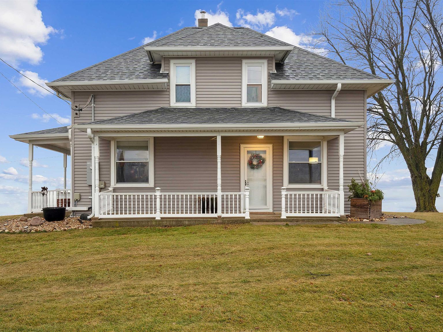 23073 Riegler Rd, Sherrill, IA 52073 | Zillow