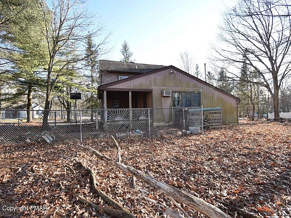 4524 Pine Ridge Dr W, Bushkill, PA 18324 | MLS #PM-112137 | Zillow