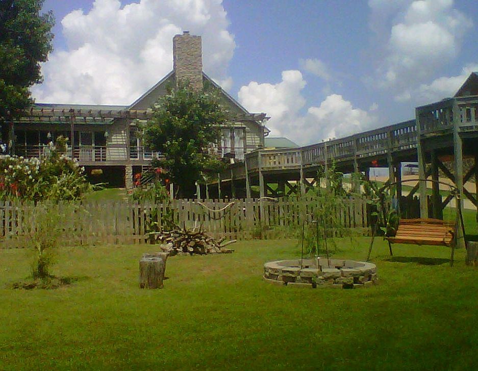 1027 Lake Dr, Dundee, MS 38626 | Zillow