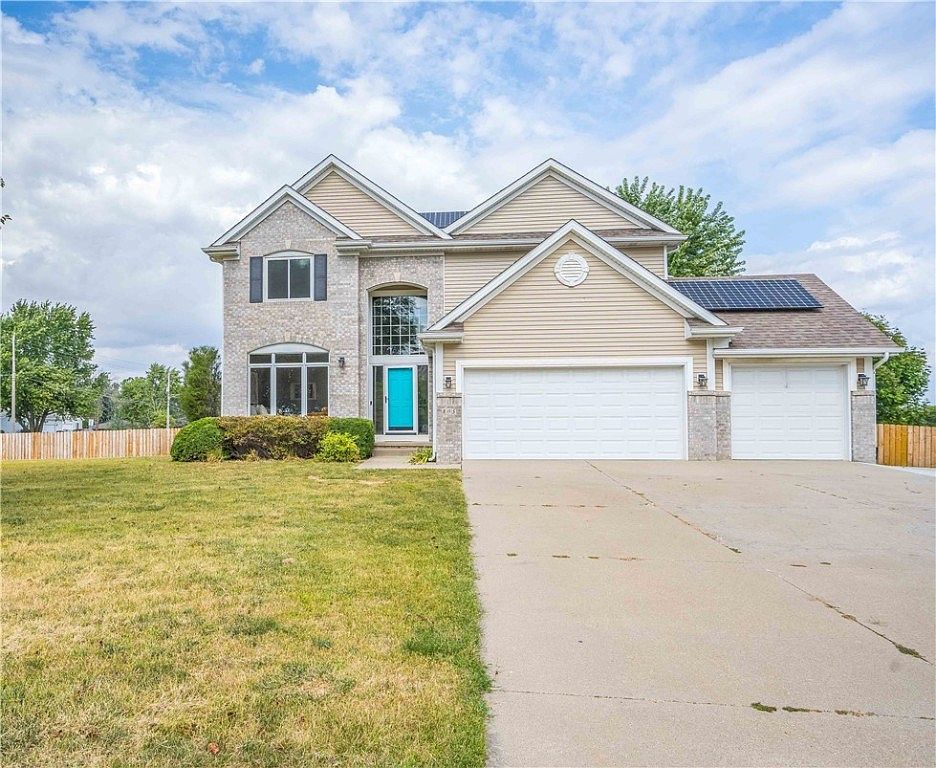 805 SE Westwoods Dr, Waukee, IA 50263 | Zillow