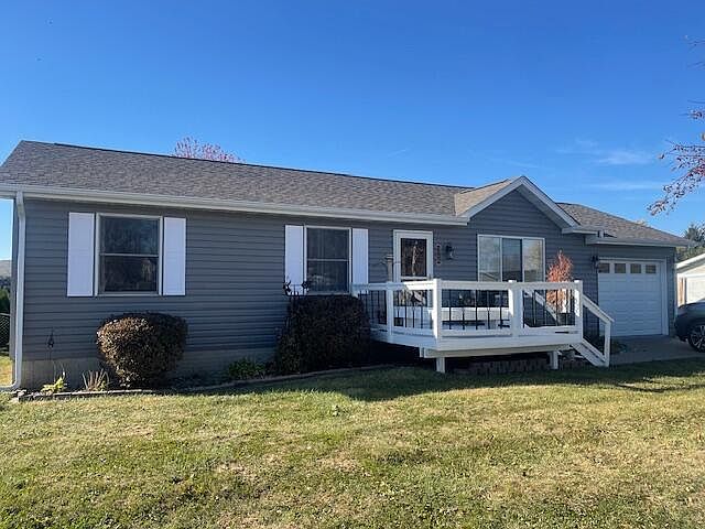 1716 Houser St, Muscatine, IA 52761 | Zillow