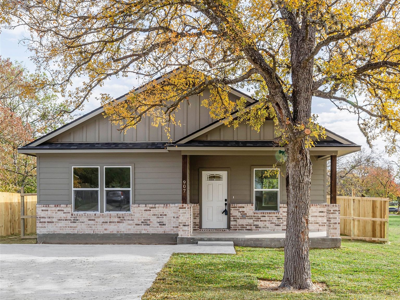 907 Muckleroy St, Bryan, TX 77803 | Zillow