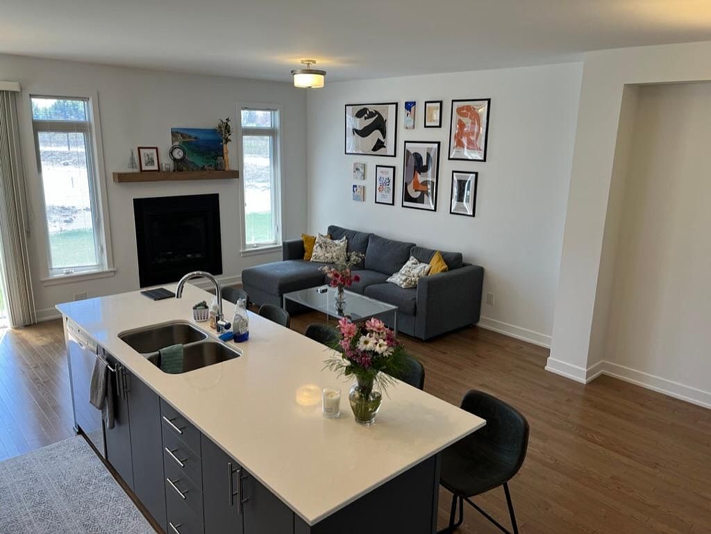 889 Solarium Ave, Ottawa, ON K4M 0K5 | Zillow