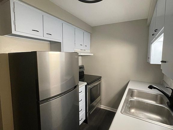 9741 Delaware Pl #3, Highland, IN 46322 | Zillow