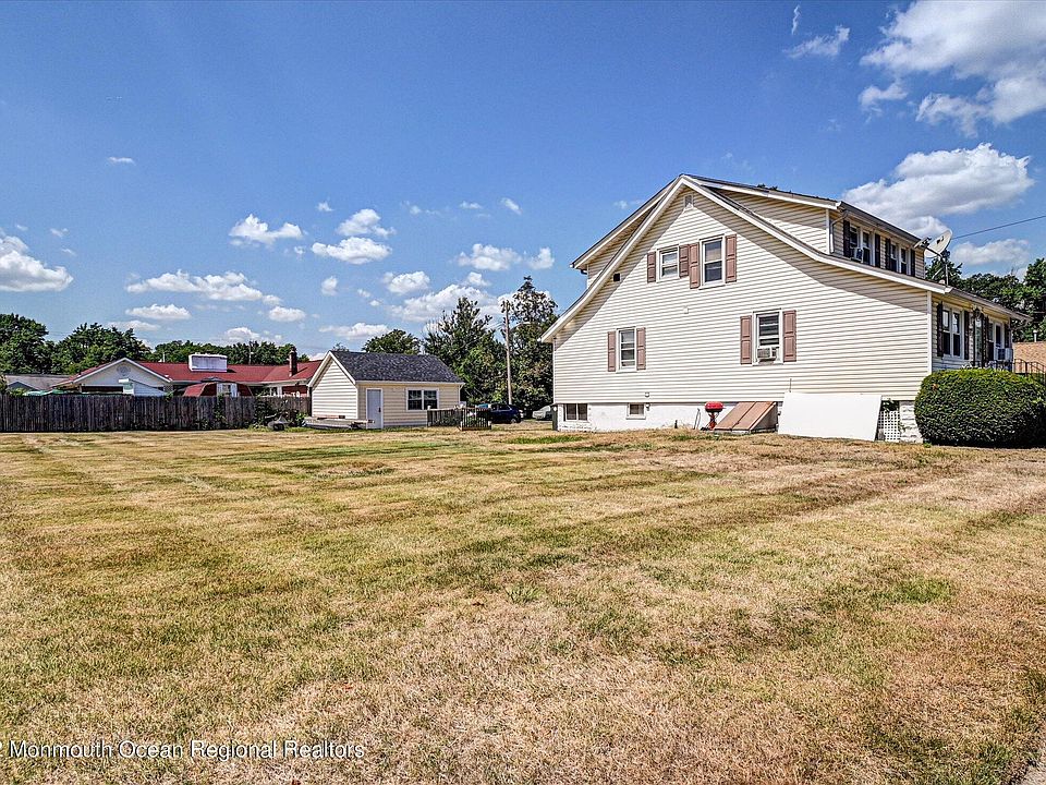 33 Pinewood Avenue, Hazlet Township, NJ 07734 | Zillow