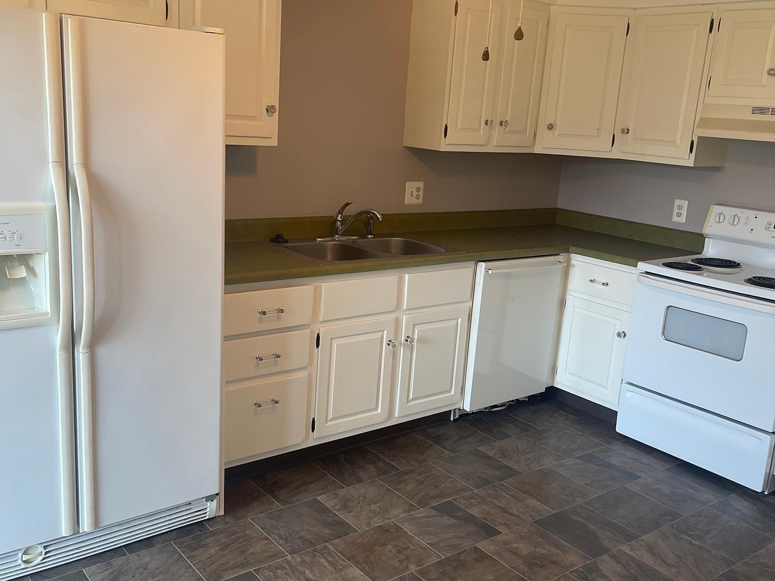 2428 W Lawrence Ave, Springfield, IL 62704 | Zillow