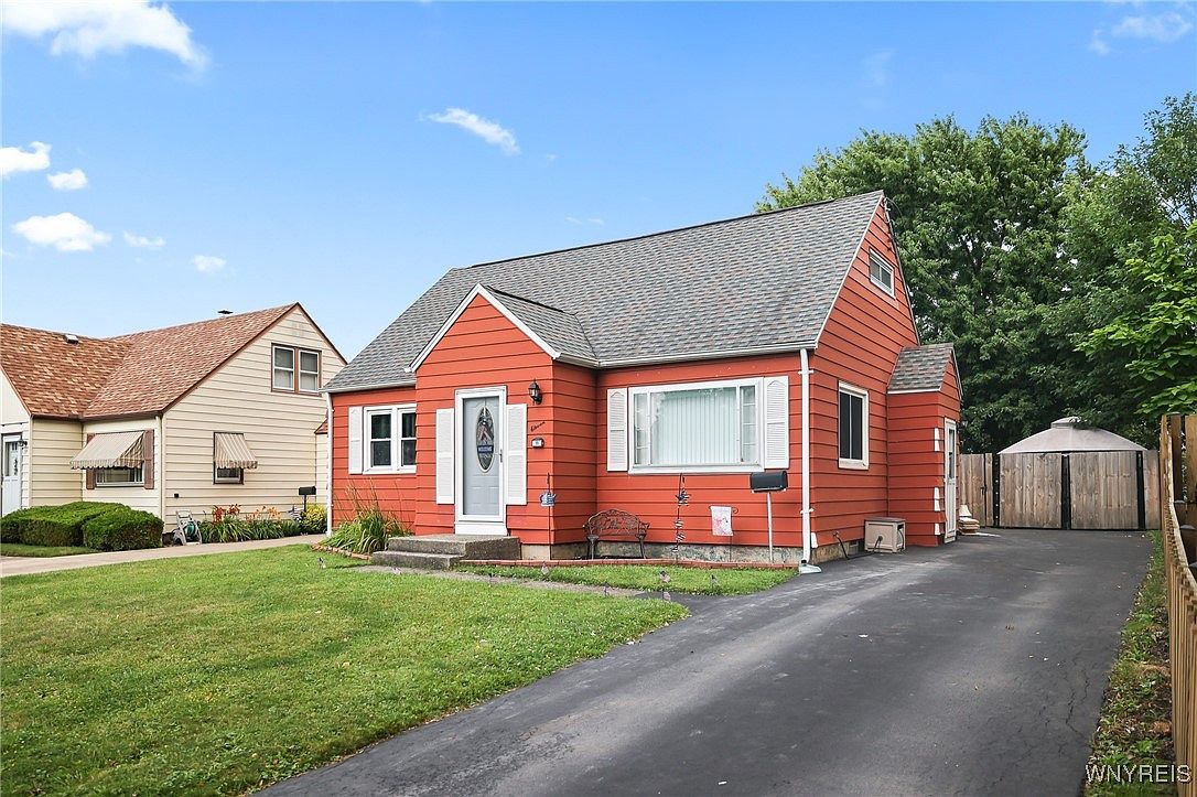 11 Nicholas Dr N, Tonawanda, NY 14150 | Zillow