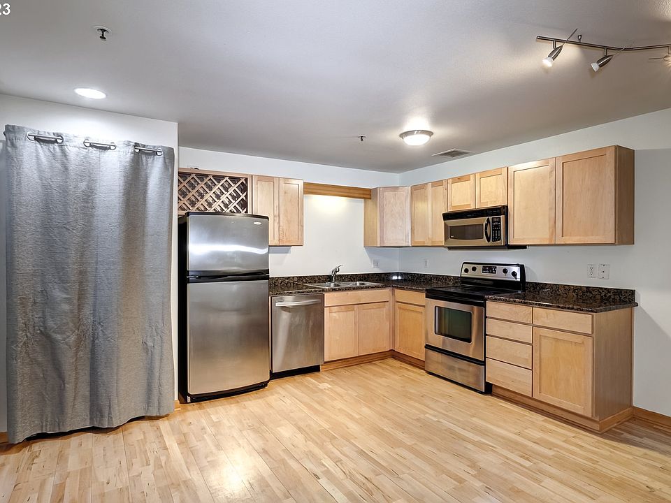 730 NW Naito Pkwy APT E28, Portland, OR 97209 | MLS #23528271 | Zillow
