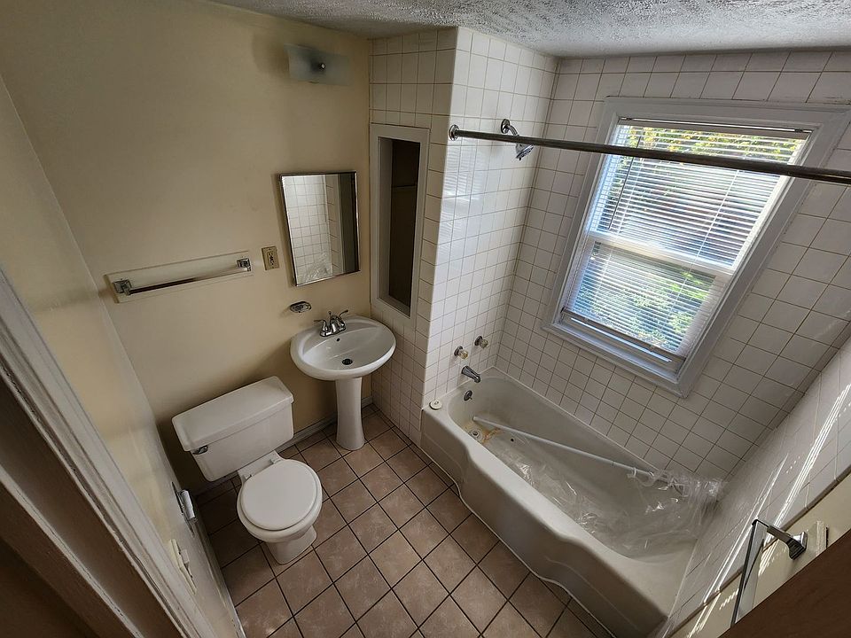 5223-5225 N W Radial Hwy - 5223-5225 NW Radial Hwy Omaha NE | Zillow